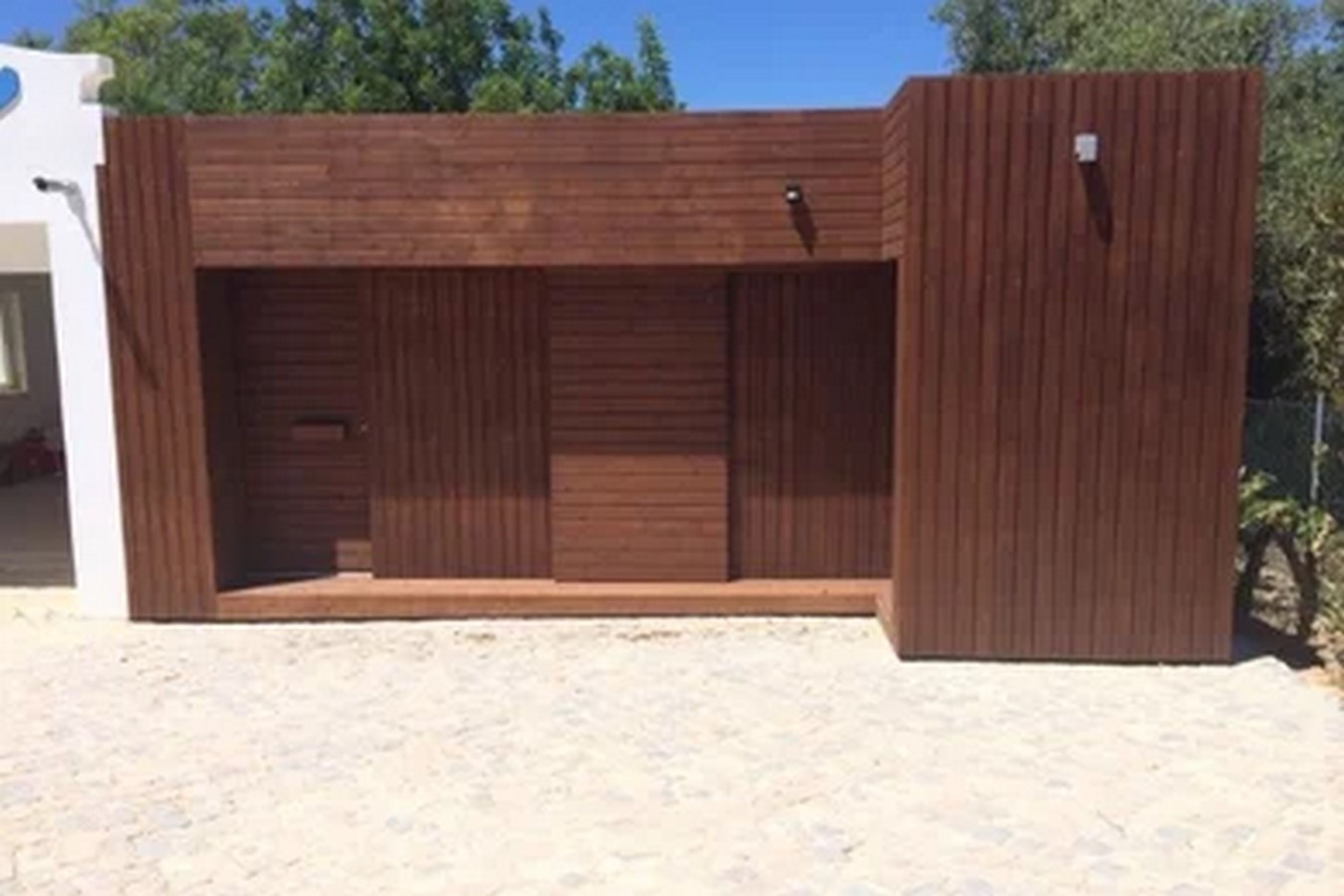 Elevating Spaces with Alex D Architects Limited - Arckonnect